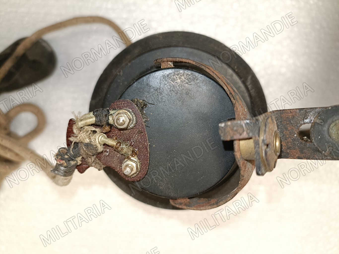 ECOUTEUR ET MICROPHONE ANGLAIS WW2 9 | Militaria Normandie